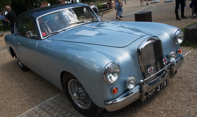 Alvis TC 108/G Graber-Willowbrook, az arisztokrácia diszkrét bája ...